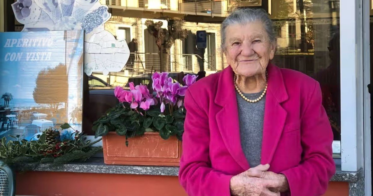 Aos 100 anos, Anna Possi ainda trabalha e espera continuar até os 105 ...