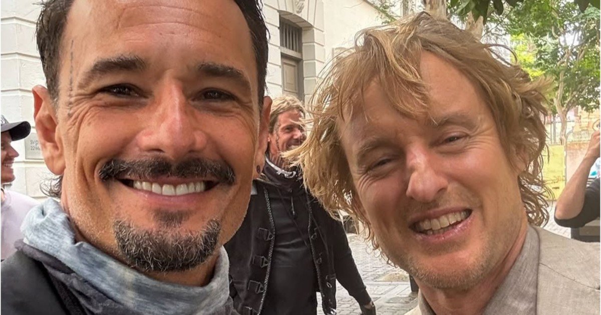 Rodrigo Santoro compartilha foto ao lado de Owen Wilson em bastidores ...