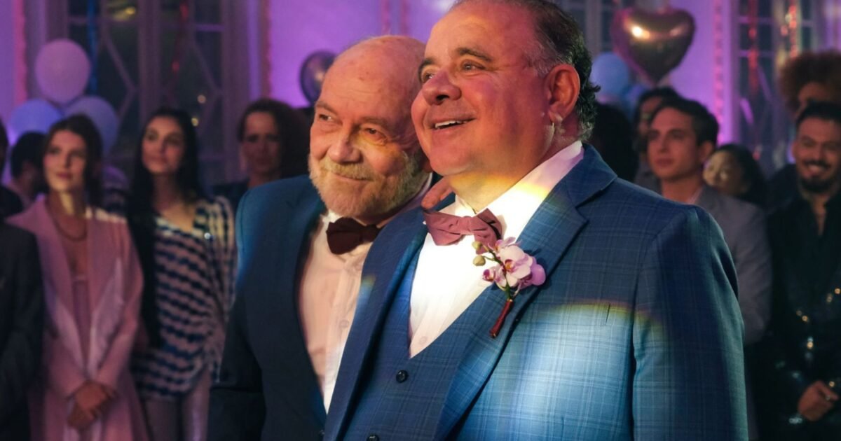 Leo Jaime filma ‘As Dez Vantagens de Morrer Depois de Você’ com Arthur ...