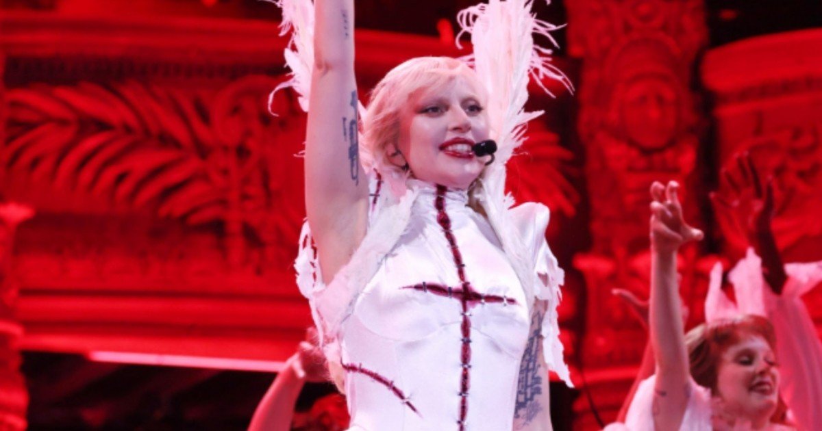 Polícia do Rio impede ataque a bomba no show da Lady Gaga - ISTOÉ ...