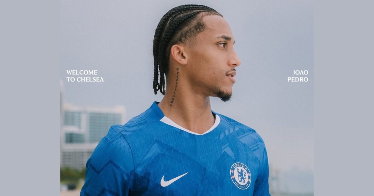 Chelsea anuncia contratação de atacante brasileiro João Pedro - ISTOÉ ...