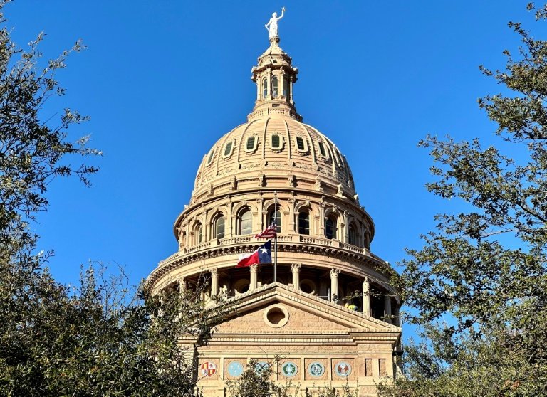 Texas aprova mapa eleitoral para manter maioria legislativa de Trump ...