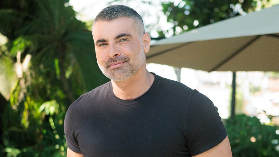 Saiba quem era JP Mantovani, ator e modelo que morreu aos 46 anos - ISTOÉ Independente