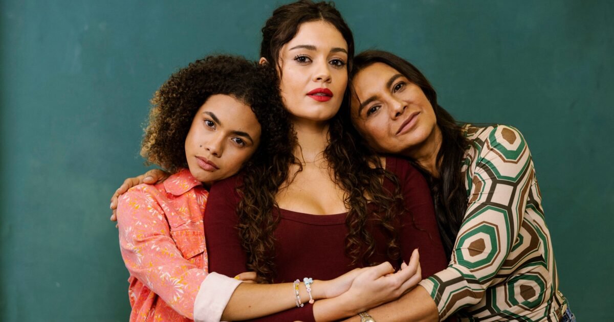 ‘Três Graças’: Dira Paes, Sophie Charlotte e Alana Cabral falam sobre ...