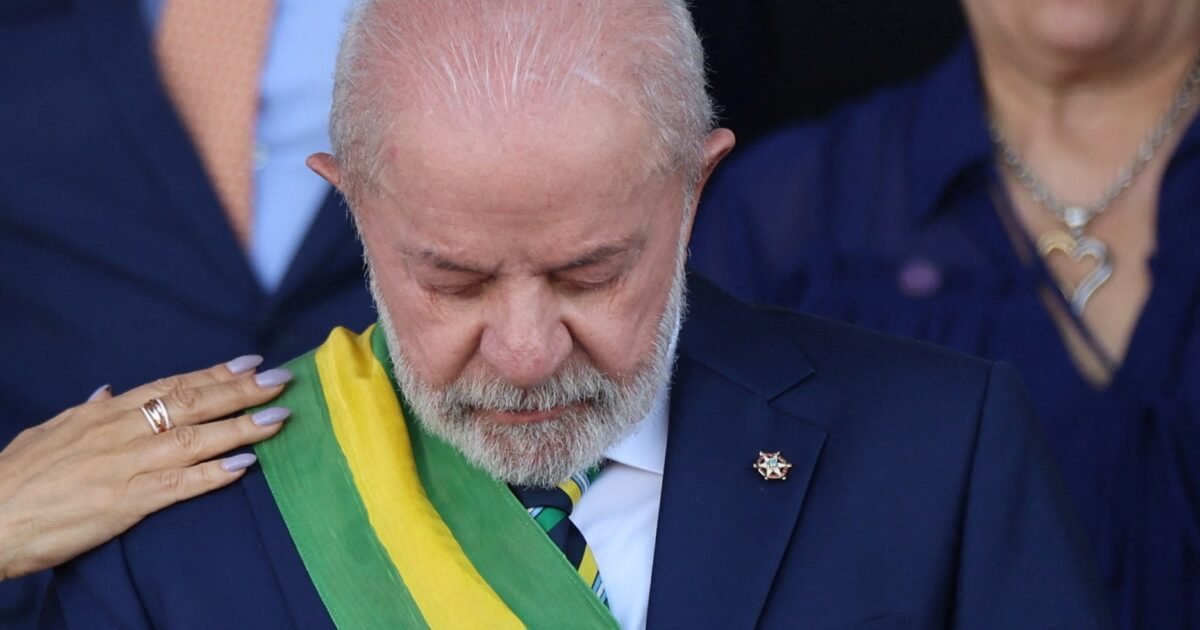 Grupo de brasileiros se reúne para hostilizar Lula em NY - ISTOÉ Independente