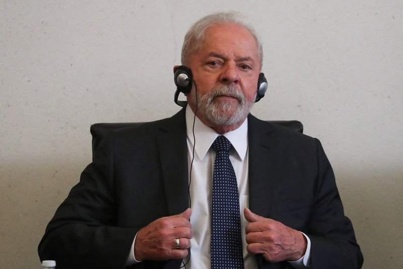 Lula Mantém Liderança Folgada E Bolsonaro Interrompe Tendência De Alta